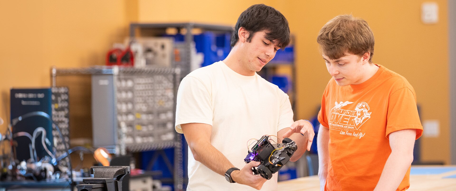 AS in Engineering Technology | On Campus at SNHU